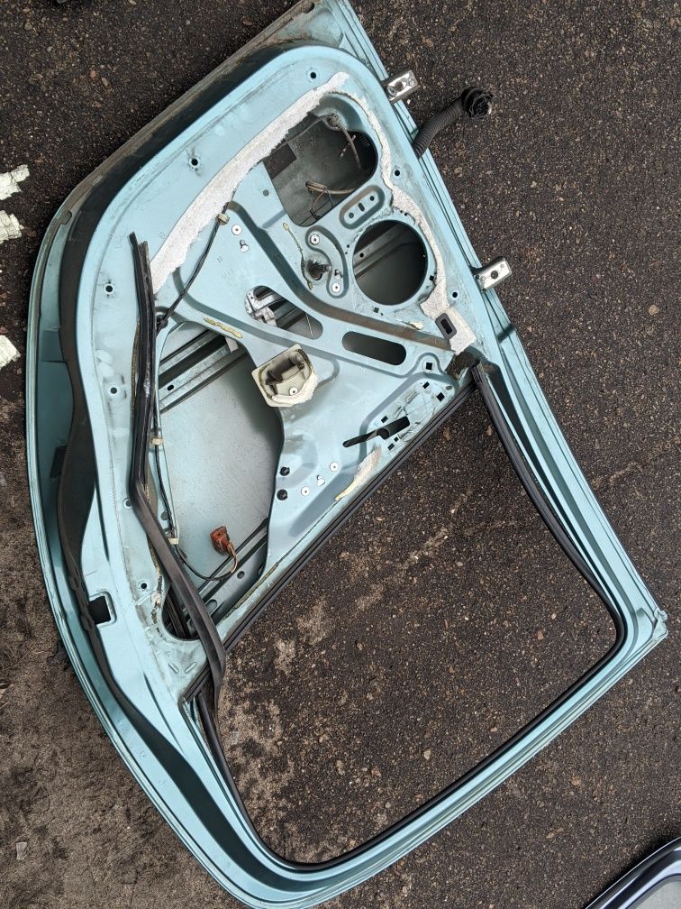Двери ляда Peugeot 206 Пежо 206 стекло заднее: 2 000 грн. - Скло дверей ...
