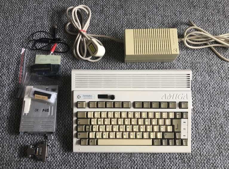 Komputer Amiga 600 HD - modern mod Żory • OLX.pl