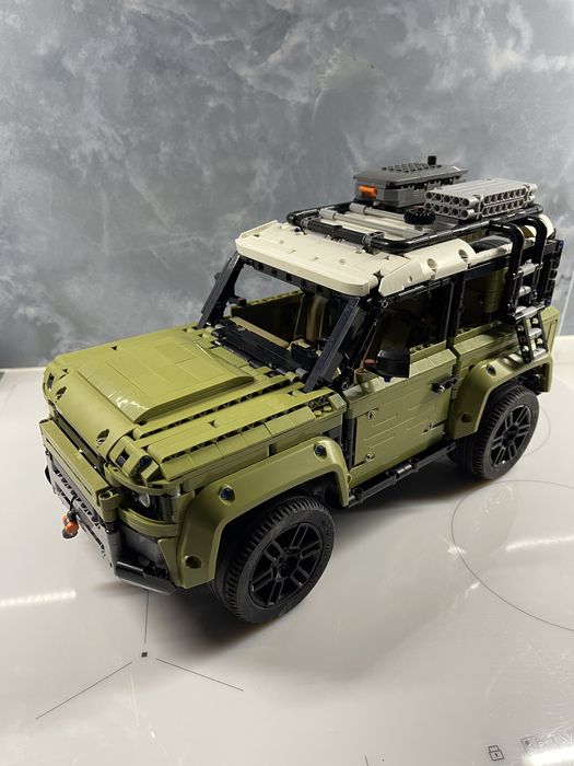 Конструктор Lego Technic Land Rover Defender 2573 деталі.: 2 200 грн ...