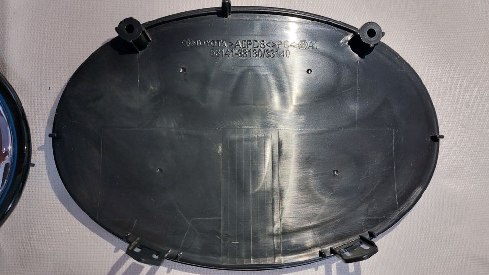 Эмблема значок на решётку Тойота Toyota под дистроник 53141-33130: 4 ...