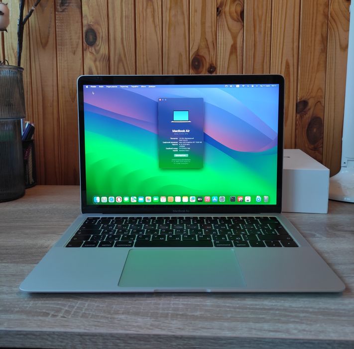 Apple MacBook Air A1932 128gb Silver Повний комплект: 11 500 грн ...