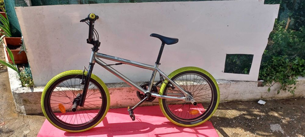 Bmx cinzenta com rodas verdes Benfica • OLX Portugal