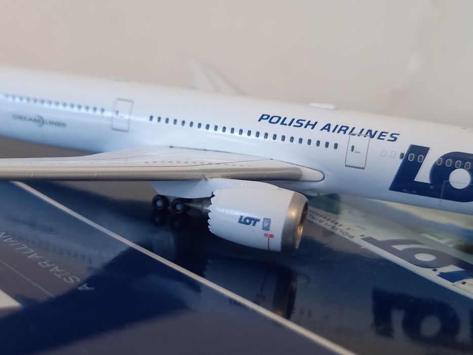 Boeing 787-9 Dreamliner PLL LOT metalowy Herpa skala 1:500 Katowice ...