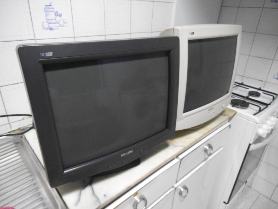 2 Monitores Philips 107E Philips 107E5 Alfena • OLX Portugal