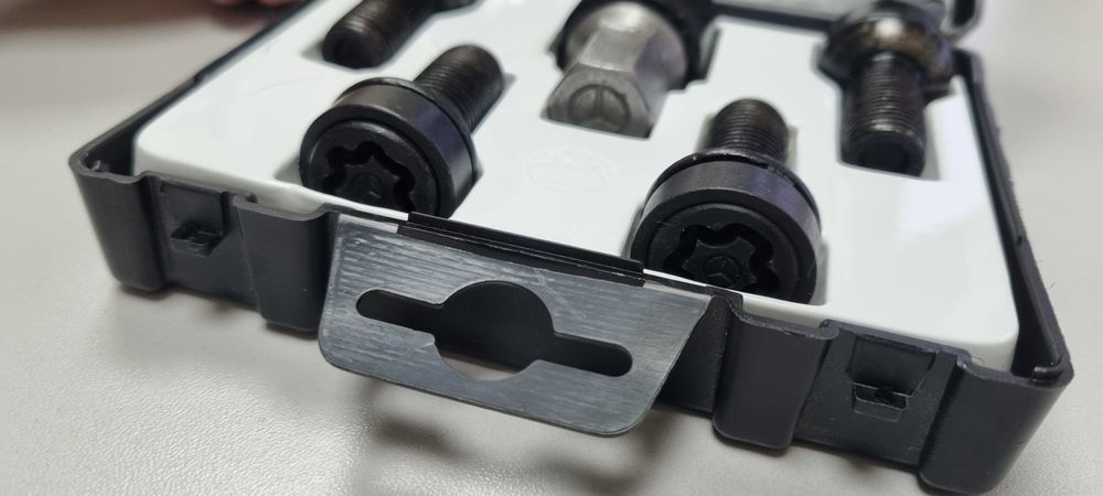 Болти секретки M14x1.5 Mercedes Benz / Infiniti A0019901607: 1 900 грн ...