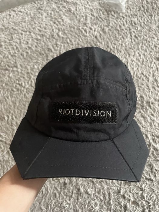 Кепка riot division: 4 059 грн. - Бейсболки та кепки Шпанів на Olx