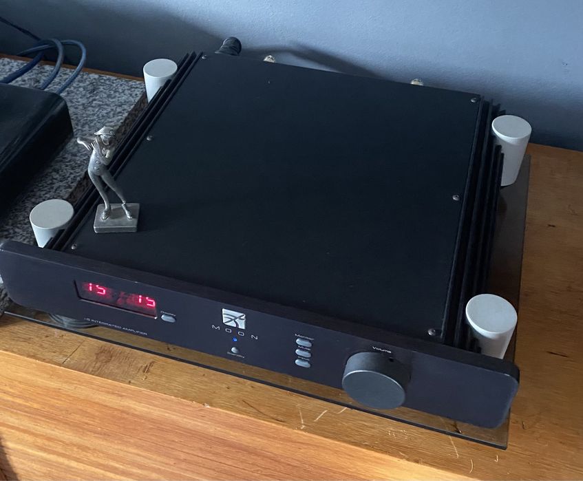 Simaudio Moom i-5 - amplificador integrado Porto Salvo • OLX Portugal