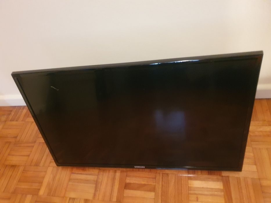 Tv Samsung 32" Algés, Linda-A-Velha E Cruz Quebrada-Dafundo • OLX.pt