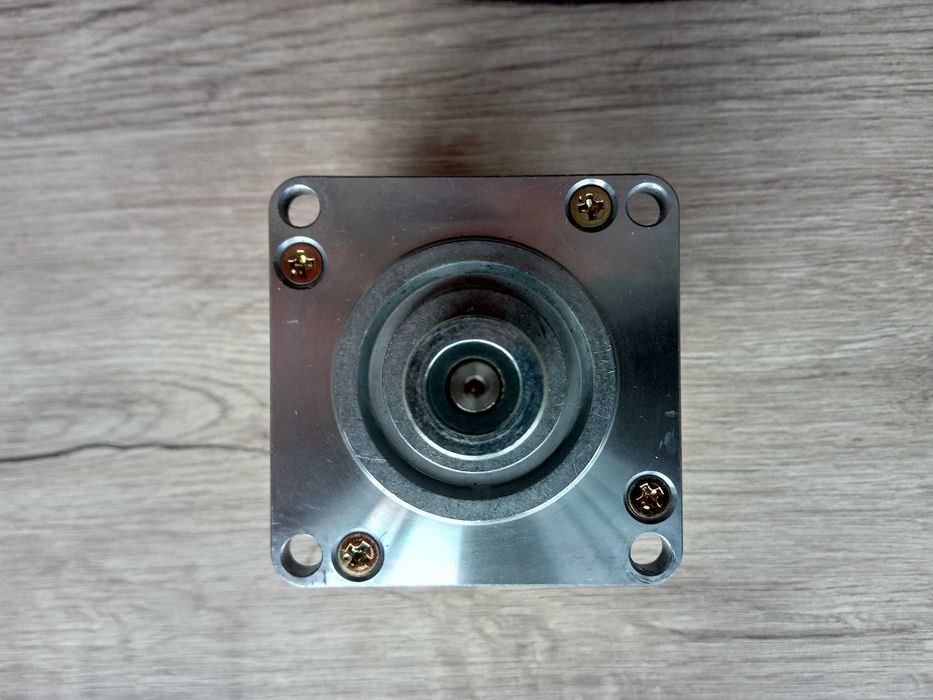 Silnik krokowy Minebea 23KM-K038-06V – NEMA 23 – używany, sprawny ...