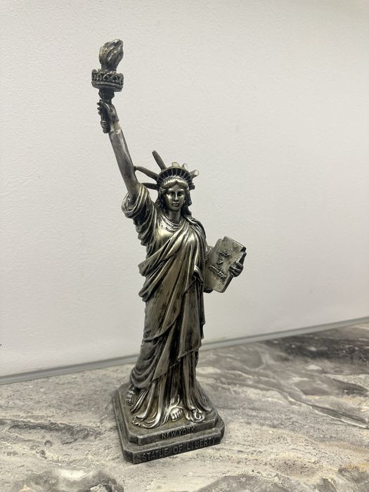 Статуетка статуя свободи: 300 грн. - Предмети мистецтва Київ на Olx