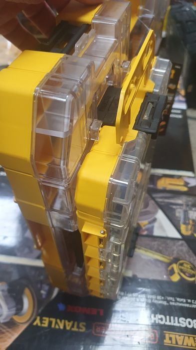 Футляр для біт системи TSTAK Tough Case L DeWALT DT70804: 1 867 грн ...