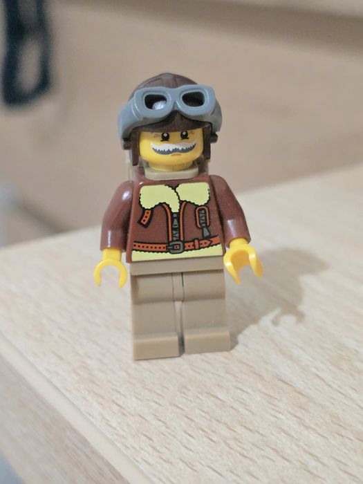 LEGO Pilot - figurka ludzik 8803 Warszawa Bielany • OLX.pl