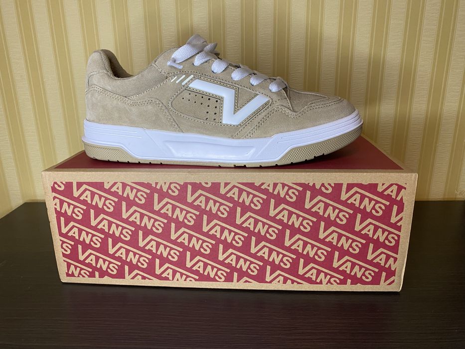 Нові стильні кросівки Vans оригінальні: 2 200 грн. - Кросівки для міста Київ на Olx