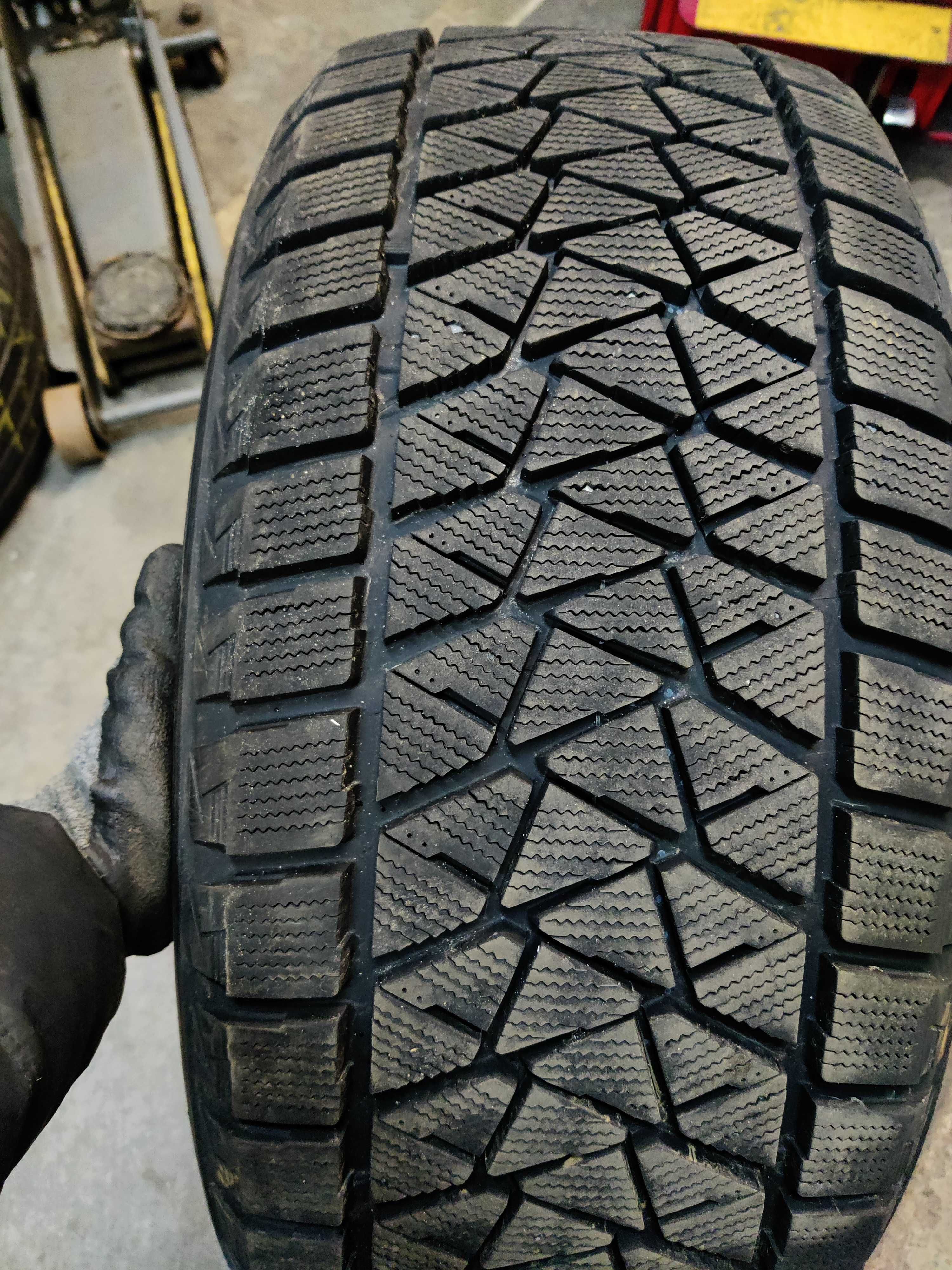 285/50 r20 Bridgestone Blizzak DM-V2 зимова резина гума шини: 3 000 грн ...