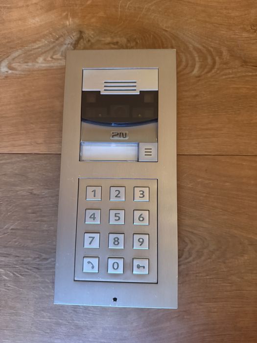 Domofon 2N Helios IP Verso + kamera + klawiatura + wszystkie licencje ...