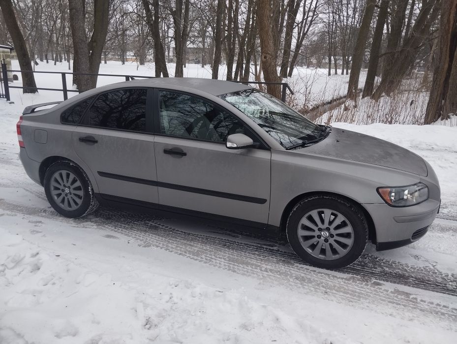 Volvo V40 2.4 140KM 2005r. benzyna+gaz Sękocin Nowy • OLX.pl