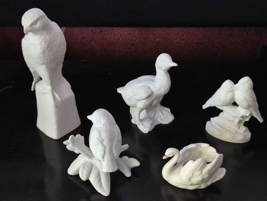 Figurka porcelana biskwit biała Kaiser Goebel Germany Oborniki • OLX.pl