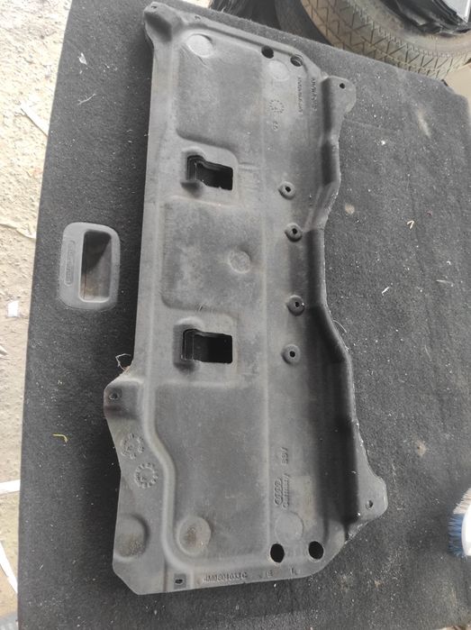 Захист audi q7,audi q8 ,4m0804033: 850 грн. - Захист картера та КПП ...