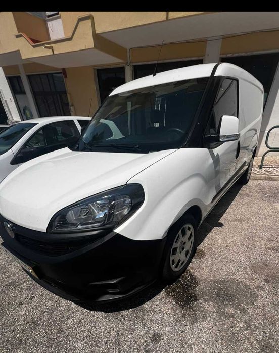 FIAT DOBLO MAXI 1.6 120CV 3 lugares Póvoa De Santo Adrião E Olival Basto • OLX.pt