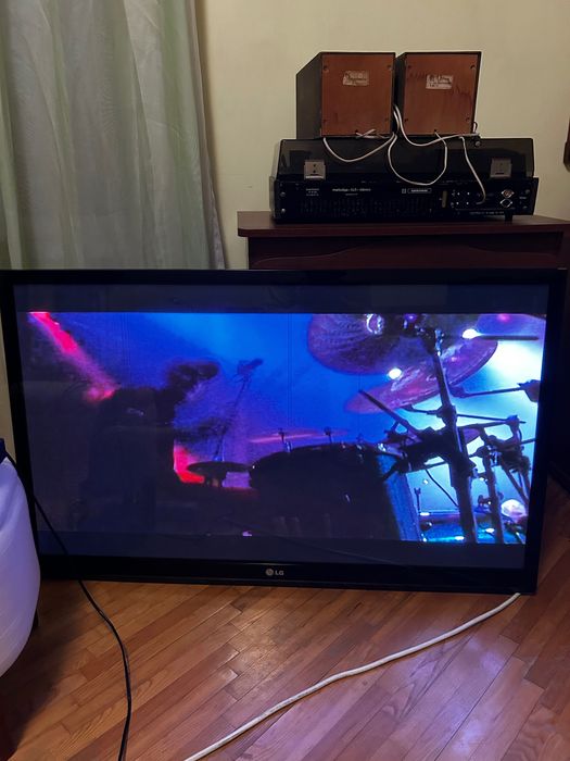 Телевизор плазмовый LG 50PK350-ZB: 2 000 грн. - Телевізори Київ на Olx