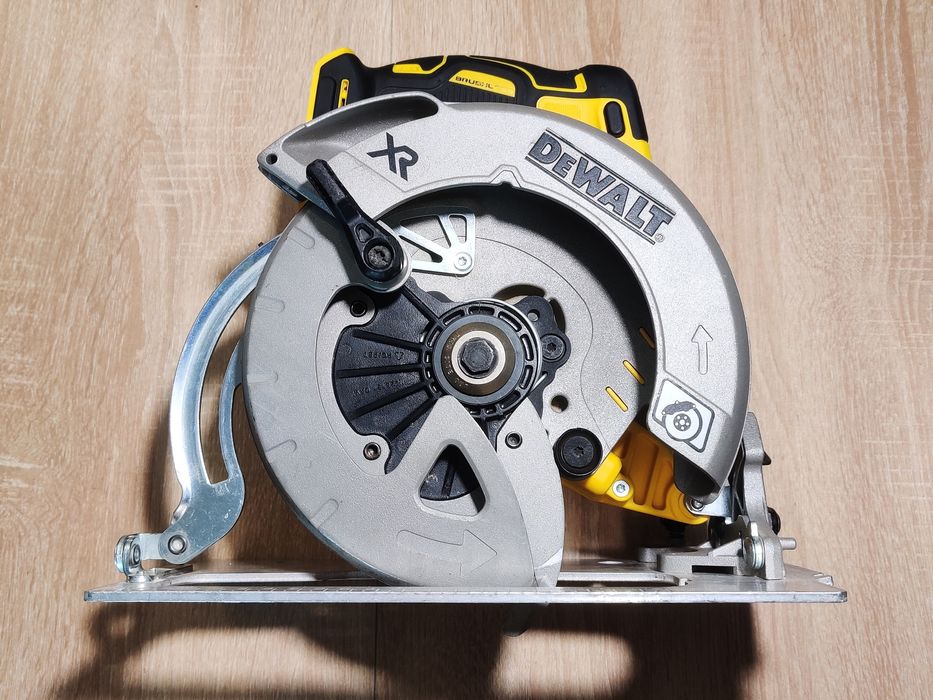 Pilarka akumulatorowa 18V bezszczotkowa DeWalt DCS570 Krosno • OLX.pl