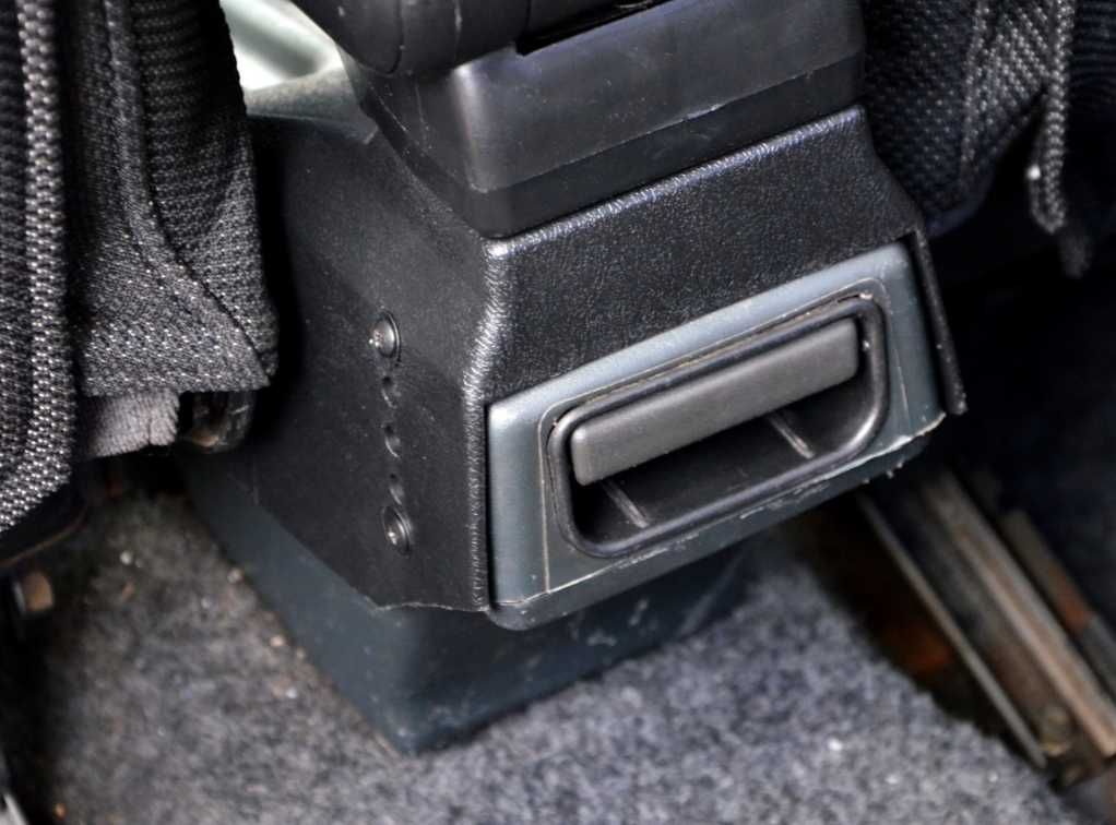 Подлокотник на авто ВАЗ 2110, 2107, 2109, 2106, 2115, 2105, 2114 Lada ...
