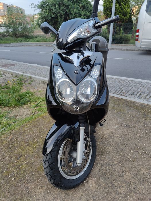 Scooter SYM VS125 / APENAS 14.720KM Mafamude E Vilar Do Paraíso • OLX.pt