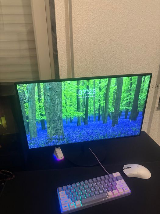 Monitor 27 polegadas União de Freguesias da cidade de Santarém • OLX.pt