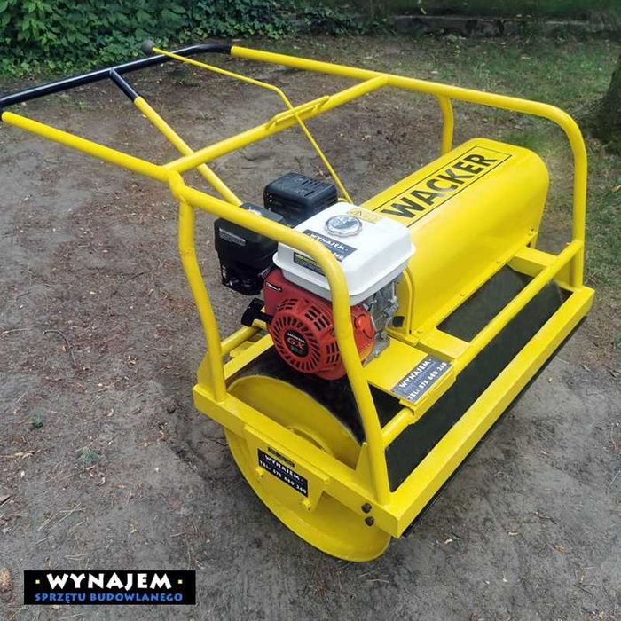 Walec do trawy spalinowy ogrodowy Wacker Neuson wynajem walce siewnik ...