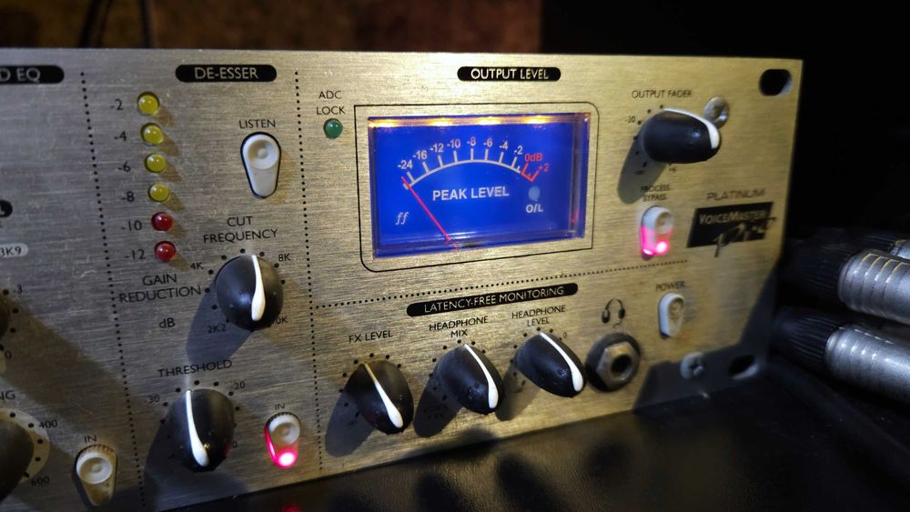 Преамп Focusrite Platinum VoiceMaster Pro: 9 800 грн. - Студийное ...