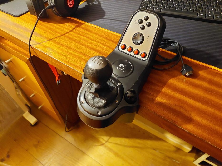 Shifter Logitech g27 Lamas • OLX Portugal