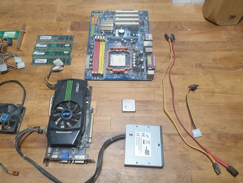 Komputer PC komponenty Pieniążki • OLX.pl