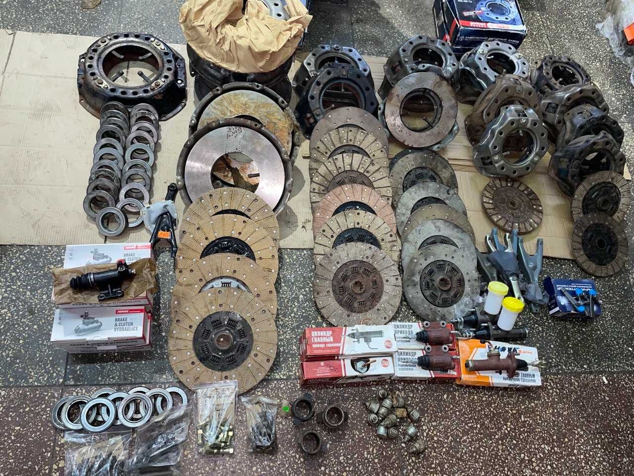 Корзини, диски зчеплення Газ 52, Газ 53, Газ69, Газ21, Газ24, Уаз, Зил ...