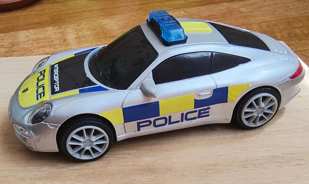 Машинка модель авто Porsche 911 Police interceptor як нова: 260 грн ...