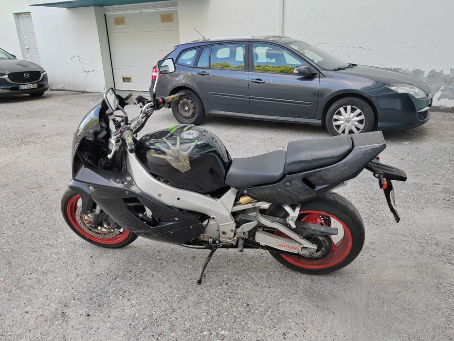 Mota moto Yamaha yzf 750r Batalha • OLX.pt