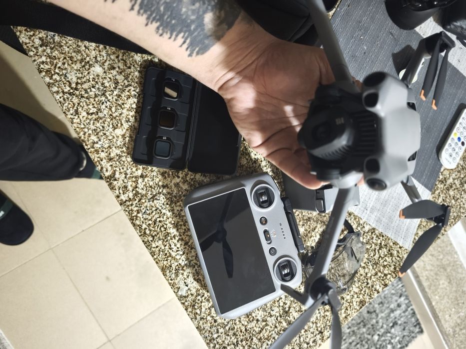 Drone DJI Mini 5 Pro Fly More Combo (DJI RC2) pouco uso Travanca • OLX.pt