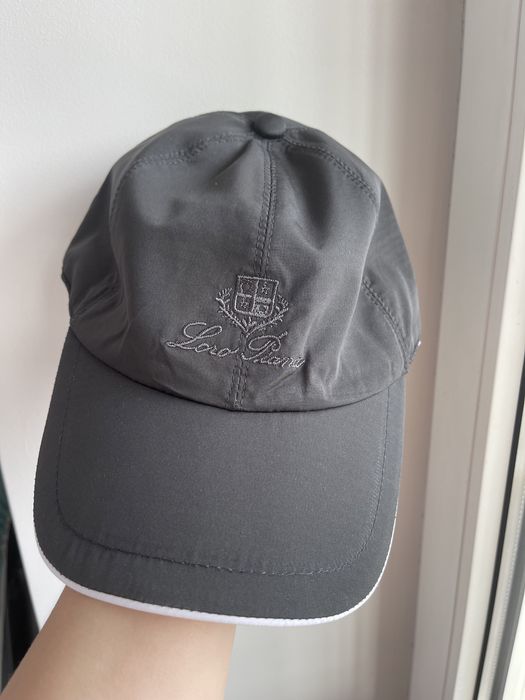Кепка Loro Piana Чоловіча: 3 900 грн. - Бейсболки та кепки Київ на Olx