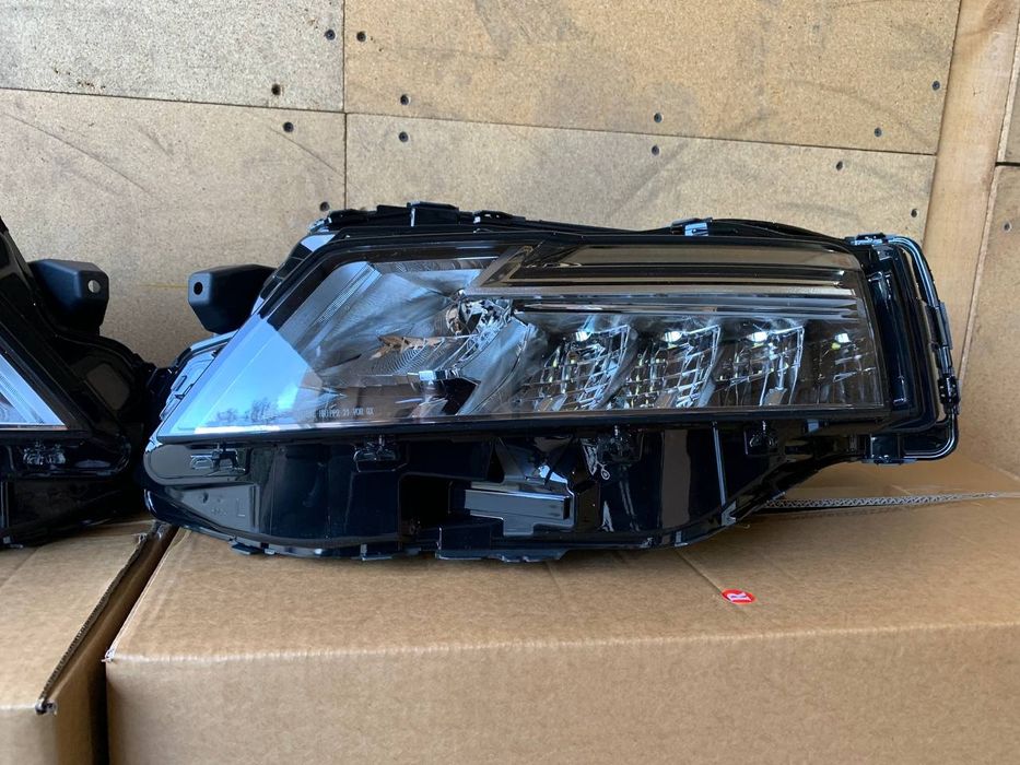 Фары Nissan Rogue 2021 2022 2023: 520 $ - Передние фары Вишневое на Olx