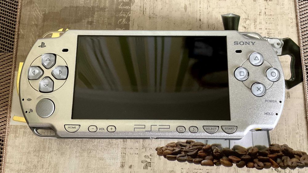 Sony PlayStation Portable PSP 2000 Silver: 3 490 грн. - Приставки Київ ...