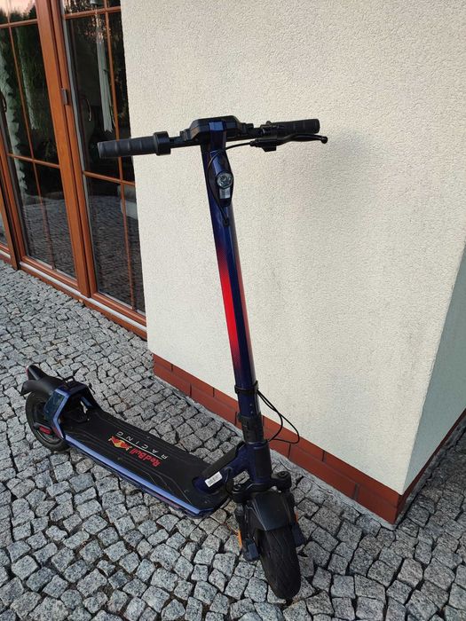 Hulajnoga elektryczna Red Bull racing 10 Ropczyce • OLX.pl