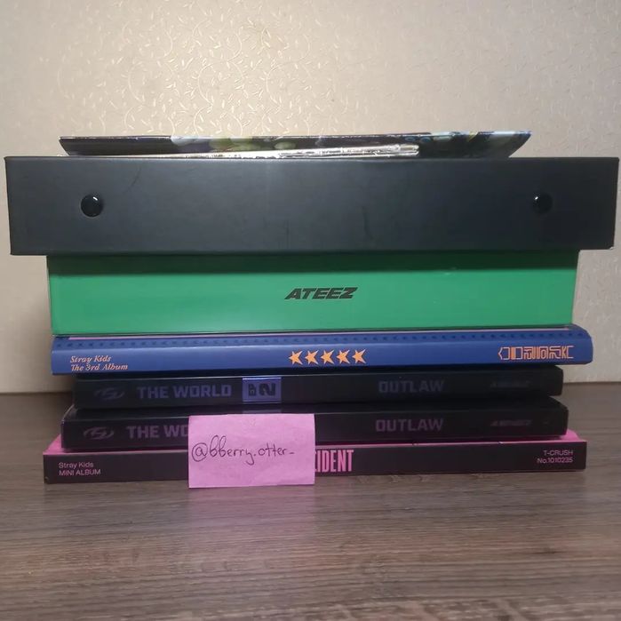 Кпоп Kpop K-pop альбоми стрей кідс stray kids ейтіз ateez: 100 грн. - Колекціонування Київ на Olx