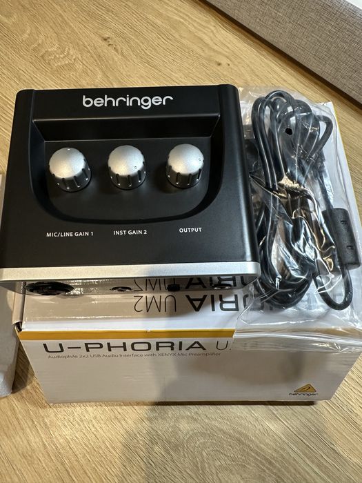 Звукова карта Behringer U-Phoria UM-2: 1 800 грн. - Студійне обладнання ...
