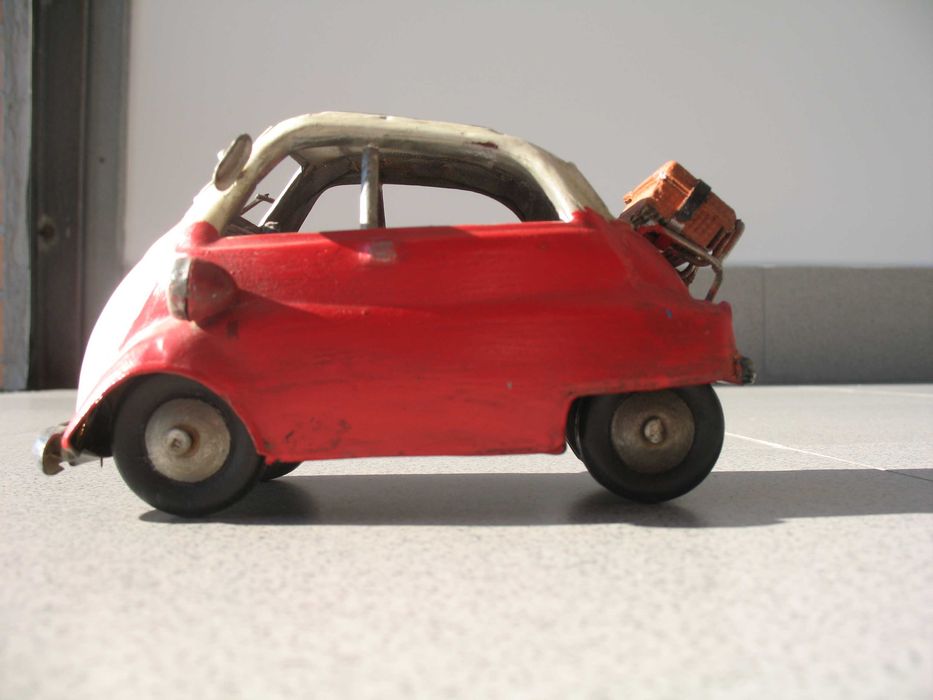Réplica de BMW Isetta em chapa Resende • OLX Portugal