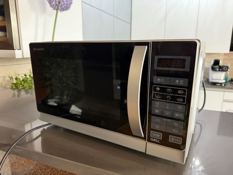 Kuchenka mikrofalowa Sharp sprawna Rzeszów • OLX.pl