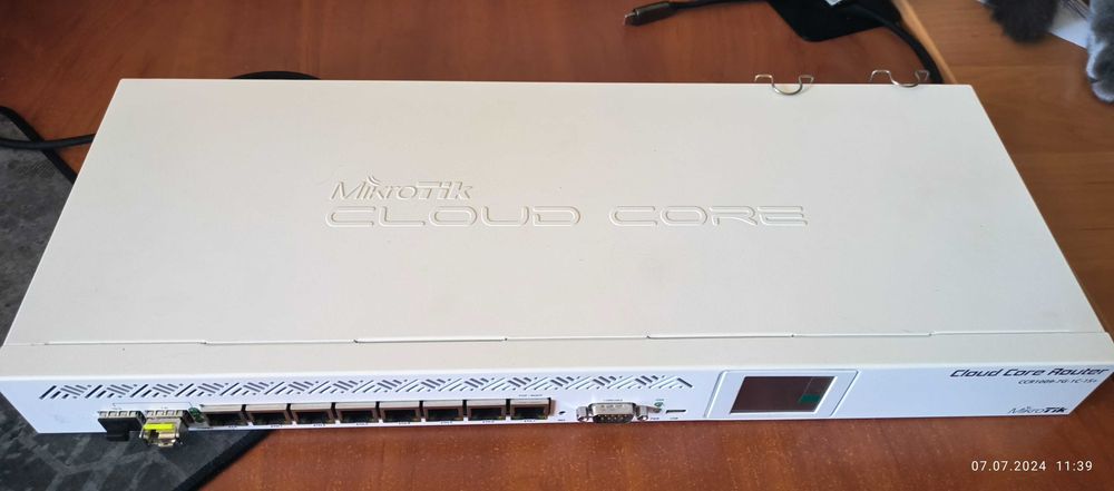 Маршрутизатор MikroTik Cloud Core Router CCR1009-7G-1C-1S+: 12 999 грн ...