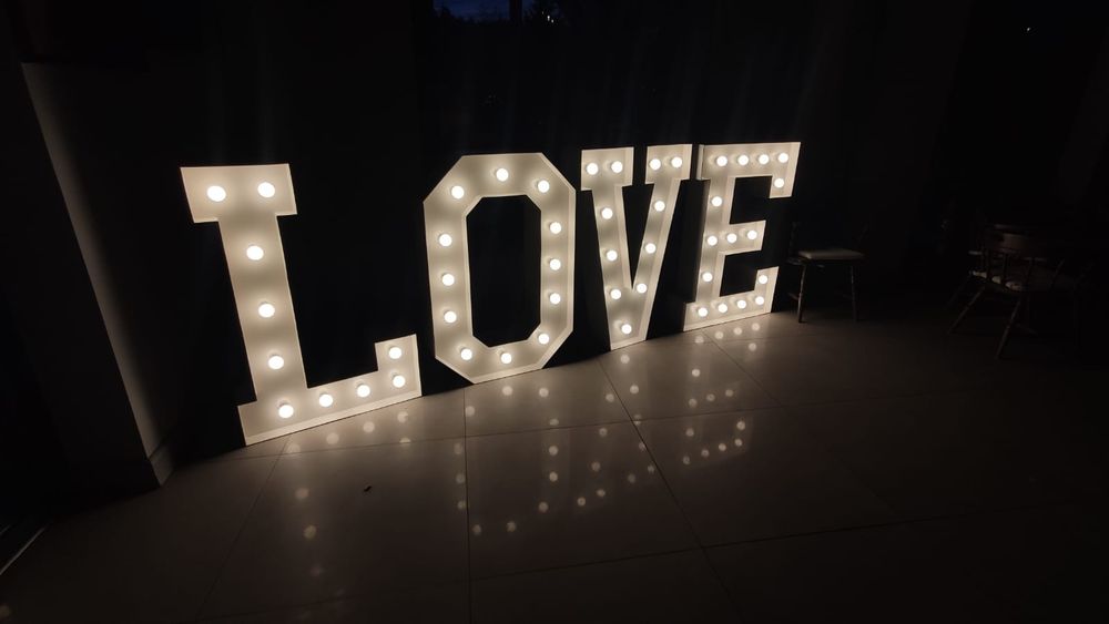 Napis LOVE LED na wynajem Tomaszów Lubelski • OLX.pl
