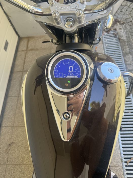 Mota UM Renegade Commando 125cc Mafamude E Vilar Do Paraíso • OLX.pt