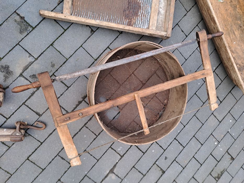 Piła ręczna zabytkowa Gucin • OLX.pl