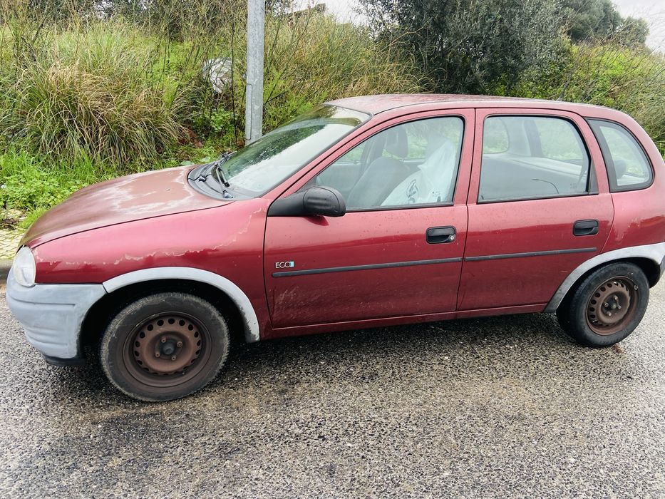 Opel corsa B 1.2 gasolina ano 1997 Rio de Mouro • OLX.pt