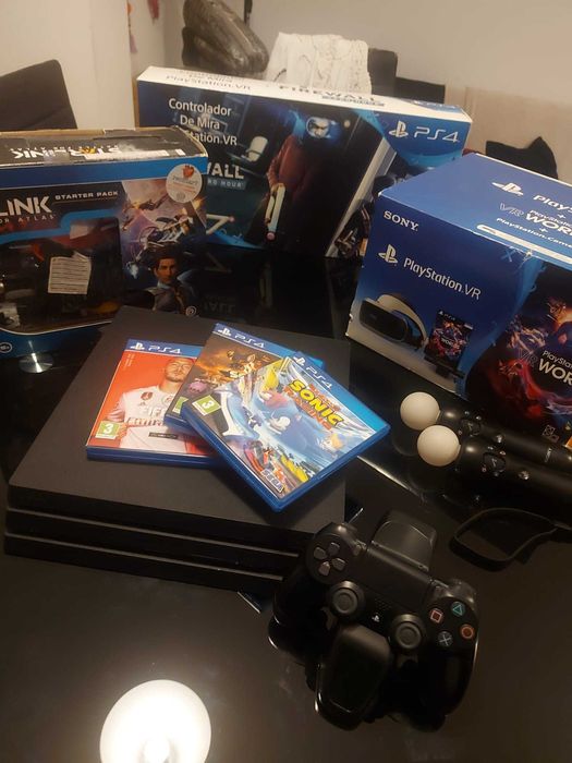Vendo PS 4 pro pack Campanhã • OLX Portugal